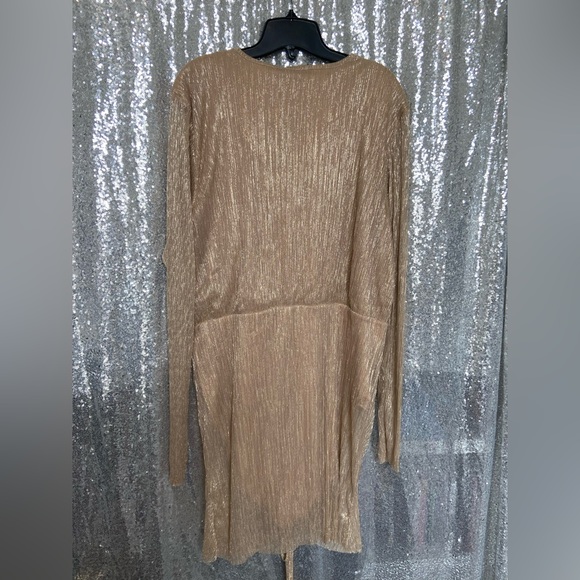PrettyLittleThing | Dresses | Gold Plisse Ruched Bodycon Dress | Poshmark